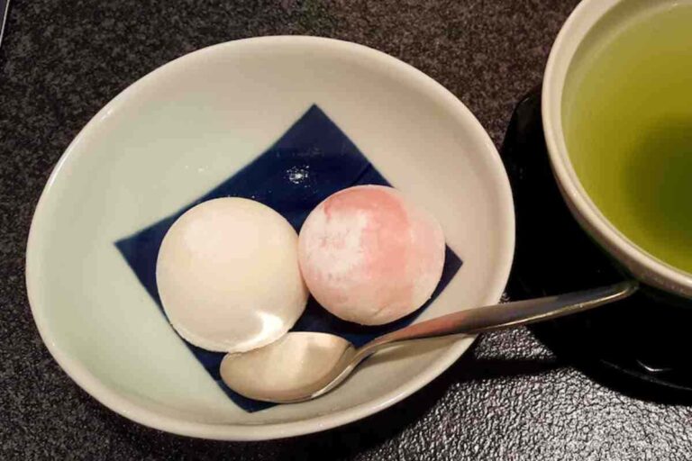 9 Must-Try Japanese Treats to Satisfy Your Sweet Tooth - Japan On Cloud ...
